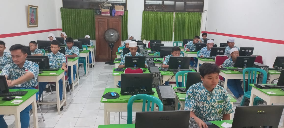 Pelaksanaan Gladi Bersih ANBK 2024 di MTsN 1 Sidoarjo - Kantor ...