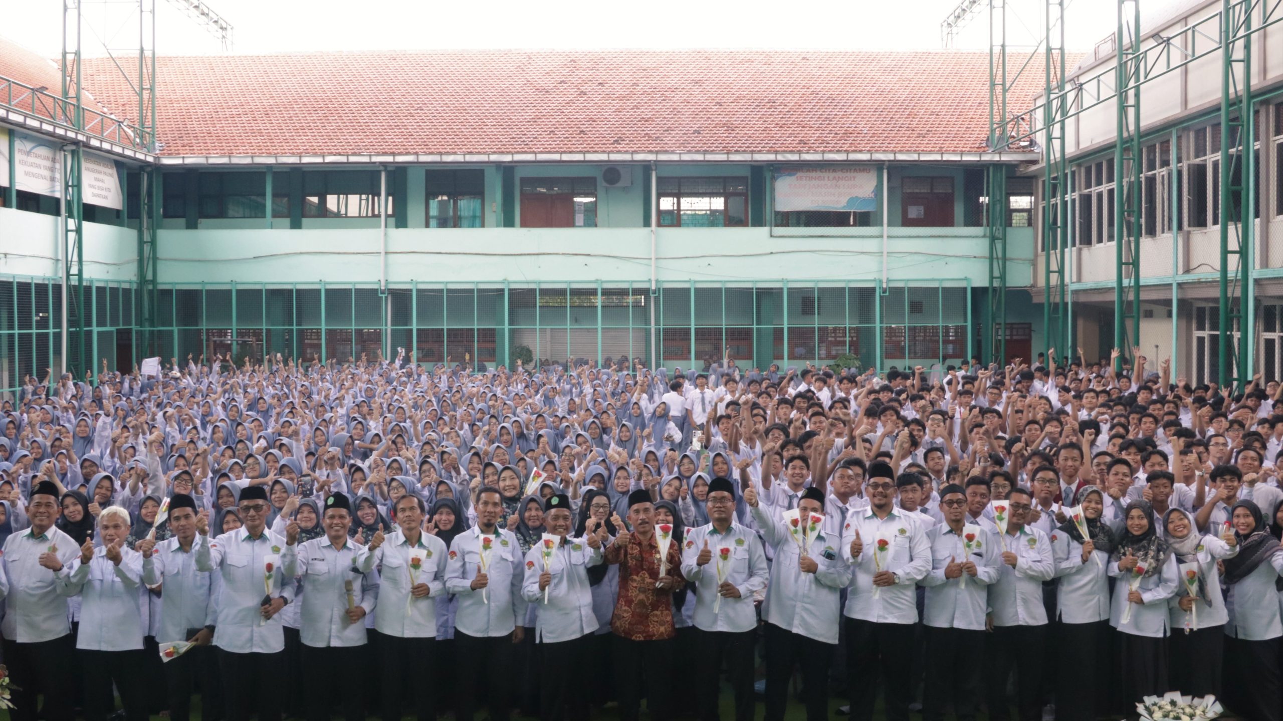 Hari Guru Nasional 2025: MAN Sidoarjo Rayakan Dengan Momen Penuh ...